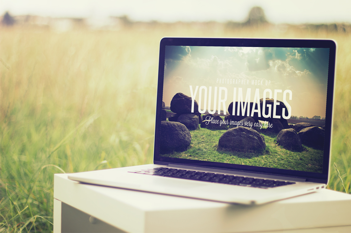 Realistic Screen Mock Up IV ~ Product Mockups on Creative Market