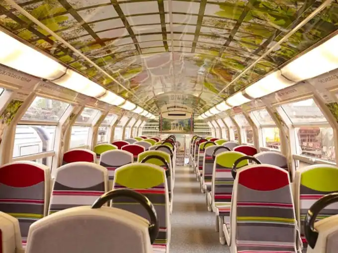 France Transforms Trains Into Immersive Museum Experiences - Creative ...