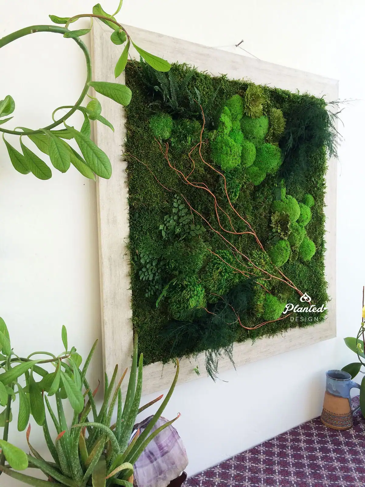 10 Stunning Green Walls That Make A Space Come Alive - Creative Market Blog